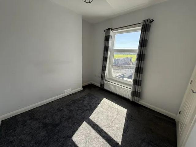 Lower Cross road, Llanelli, SA15