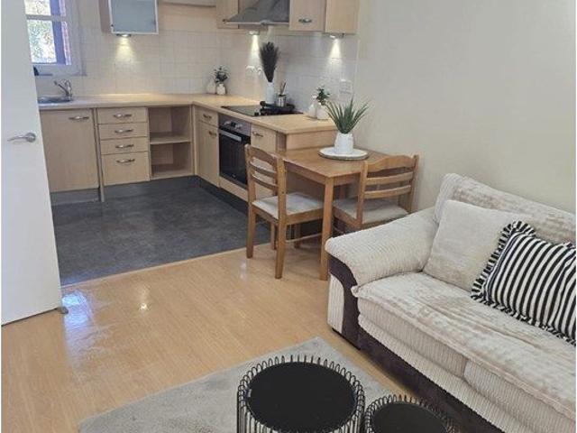 Lower Earley, Reading RG1, 2 bed flat to rent, £1,350 pcm | PrimeLocation