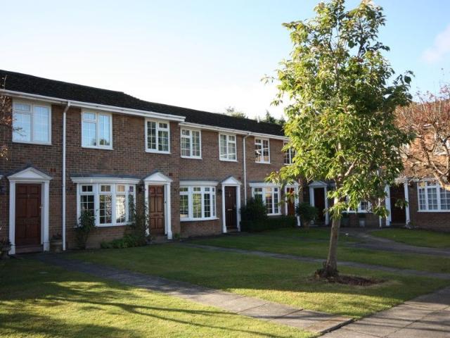 Lower Edgeborough Road, Guildford GU1, 3 bed property to rent, £2,000 pcm | PrimeLocation