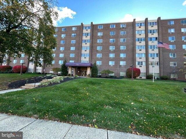 Lower Ferry Rd Apt M, Ewing Township, Condo For Sale