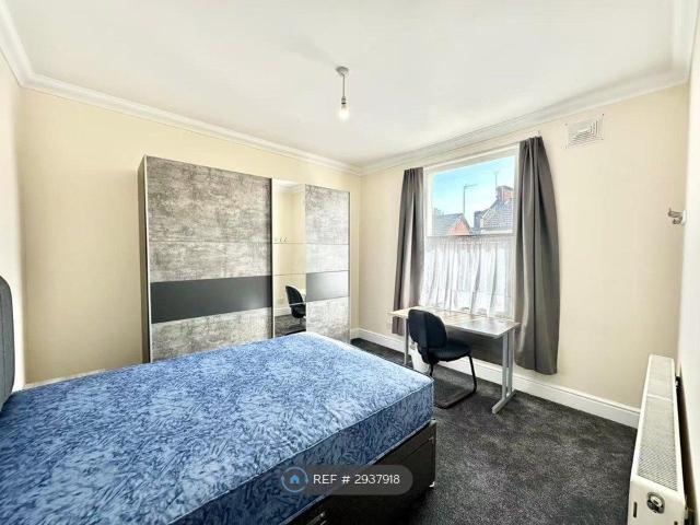 Lower Ford Street, Coventry CV1, 2 bed maisonette to rent, £1,100 pcm | PrimeLocation