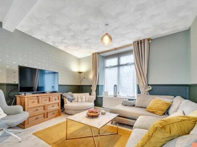 Lower Francis Street, Abertridwr, 3 Bedroom End