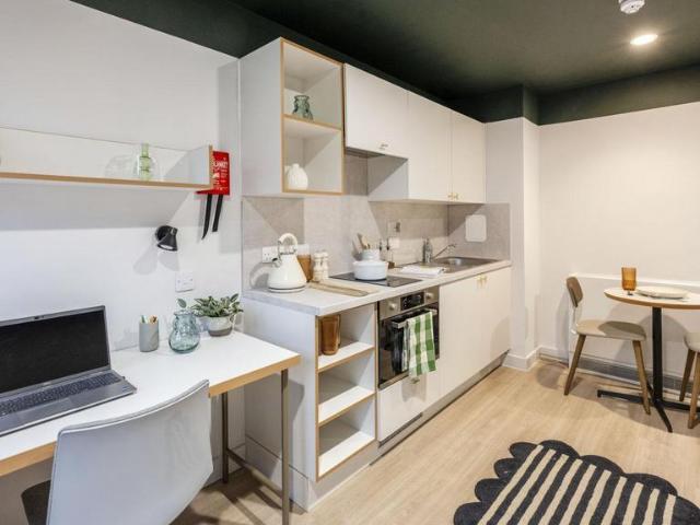 Lower Gilmore Place, Edinburgh EH3 Studio to rent £1,712 pcm £395 pw