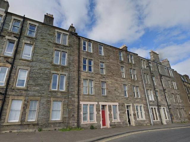 Lower Granton Road, Trinity. 2 bed flat to rent £1,450 pcm £335 pw