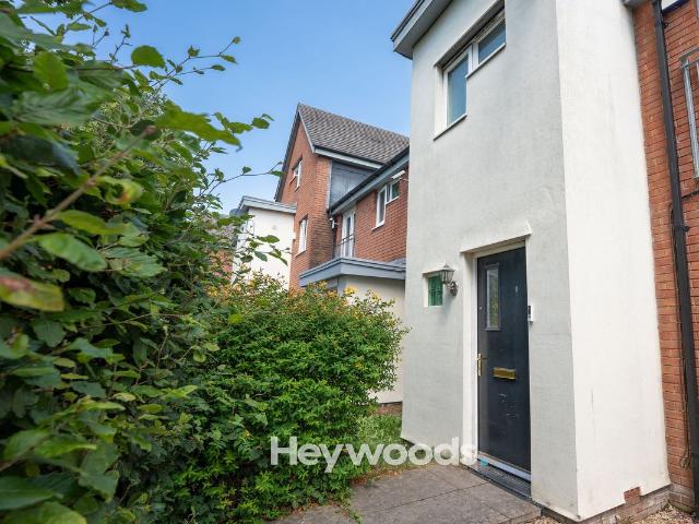 Lower Hadderidge, Stoke On Trent ST6, 3 bed terraced house to rent, £925 pcm | PrimeLocation