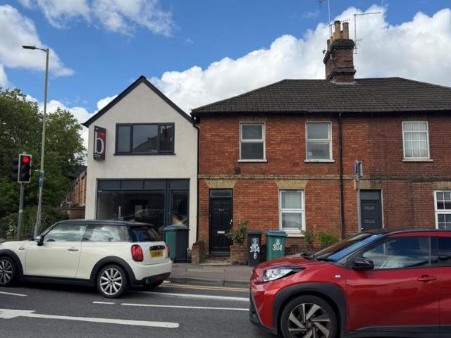 Lower High Street, Bushey, WD17 1 bed flat to rent £1,447 pcm £334 pw