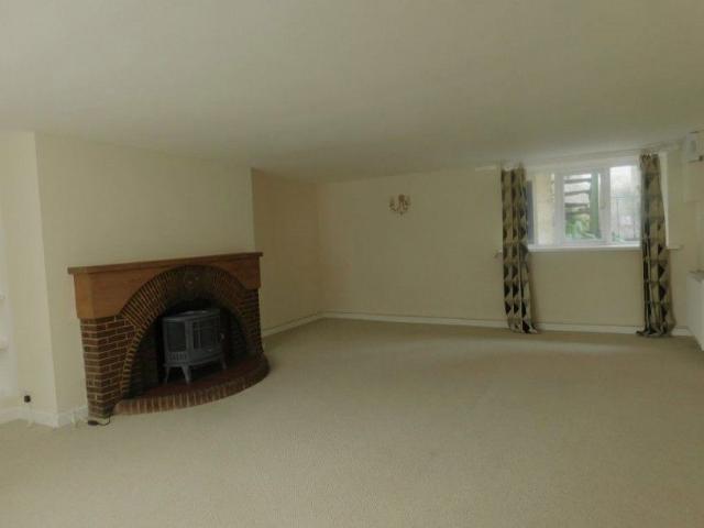 Lower Lake, East Sussex £850pcm