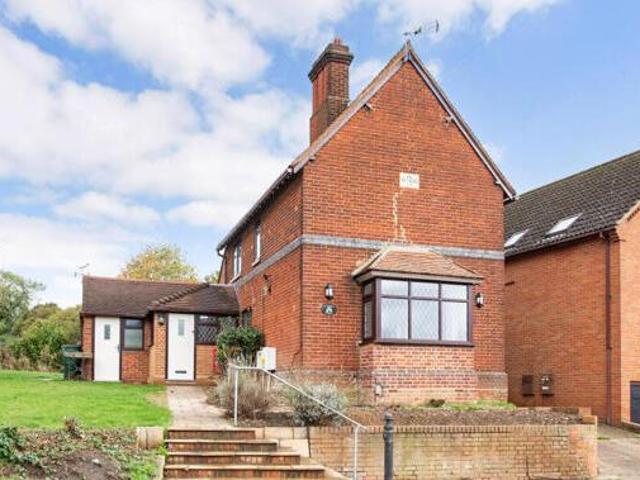 Lower Luton Road, St. Albans, 2 Bedroom Detached