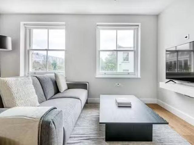 Lower Marsh, Waterloo 2 Bedroom 2 Bath