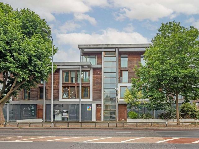 Lower Mortlake Road, Richmond TW9 2 bed flat to rent £2,450 pcm £565 pw