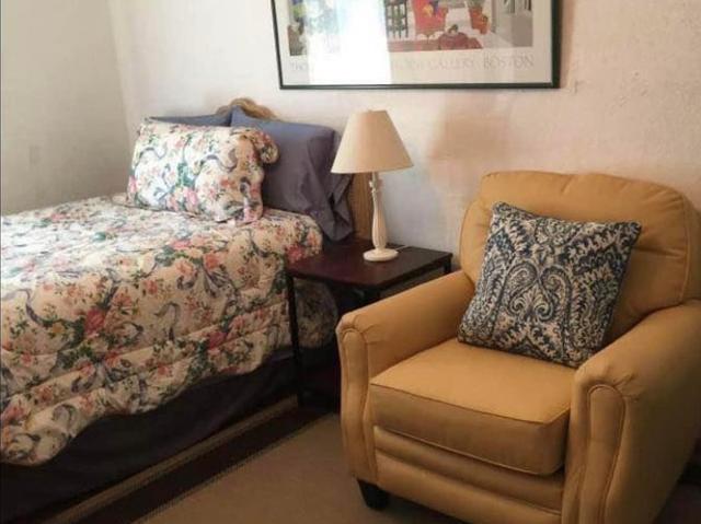 Lower Muirlands Walk to Windansea I Rms from $1100