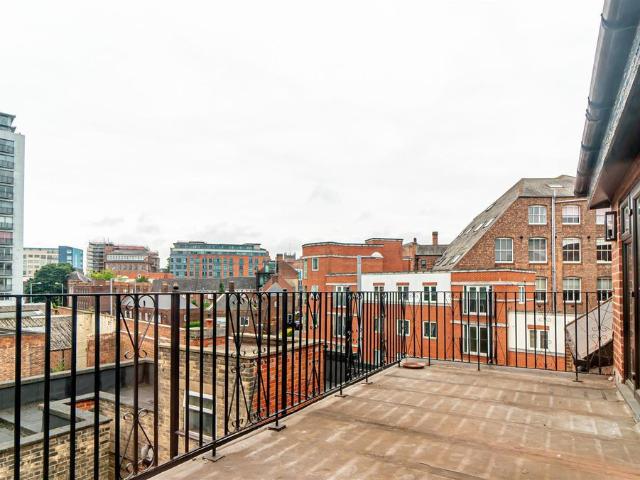 Lower Parliament Street, Nottingham NG1, 1 bed flat to rent, £1,300 pcm | PrimeLocation