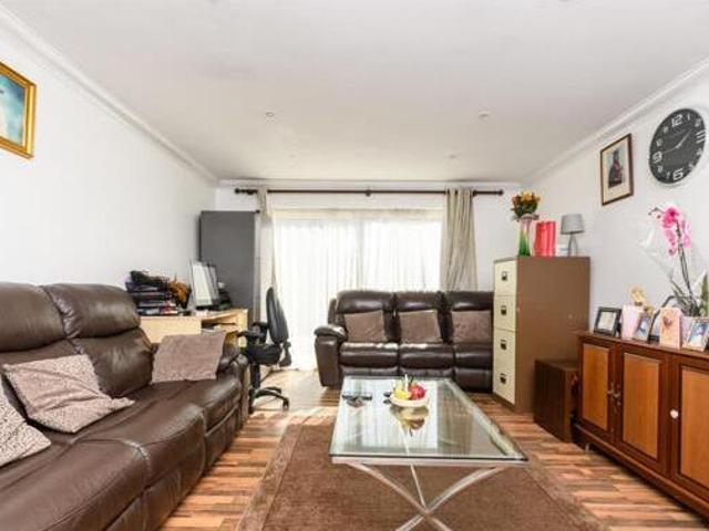 Lower Range Road, Gravesend, 4 Bedroom Town
