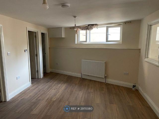 Lower Range Road, Gravesend DA12, 2 bed flat to rent, £1,450 pcm | PrimeLocation