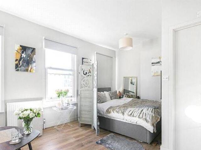 Lower Richmond Road, London, 1 Bedroom House