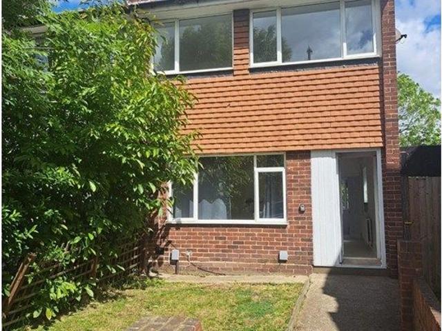 Lower Road, Belvedere DA17, 3 bed end terrace house to rent, £2,200 pcm | PrimeLocation