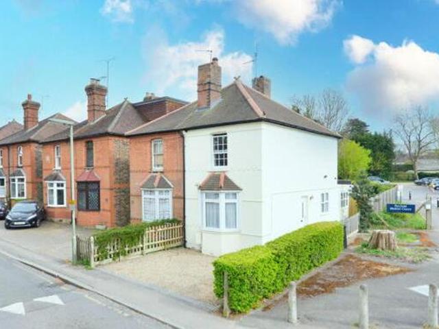 Lower Road, Bookham, 2 Bedroom Semi detached
