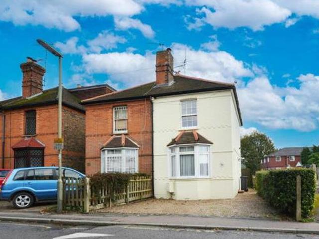 Lower Road, Bookham, 2 Bedroom Semi detached