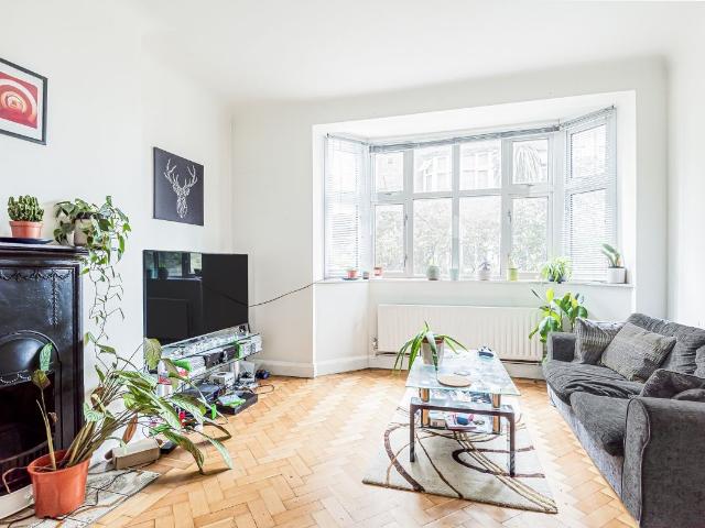 Lower Road, Surrey Quays, London SE16, 2 bed flat to rent, £2,250 pcm | PrimeLocation