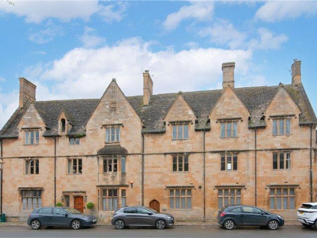 Lower School, Old Grammar School. 3 bed flat to rent £1,750 pcm £404 pw