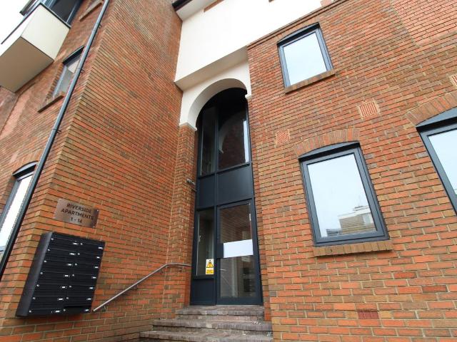 Lower Southend Road, Wickford SS11, 1 bed flat to rent, £1,100 pcm | PrimeLocation