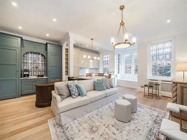 Lower Sloane Street, Chelsea SW1W, 1 bed flat to rent, £5,850 pcm | PrimeLocation