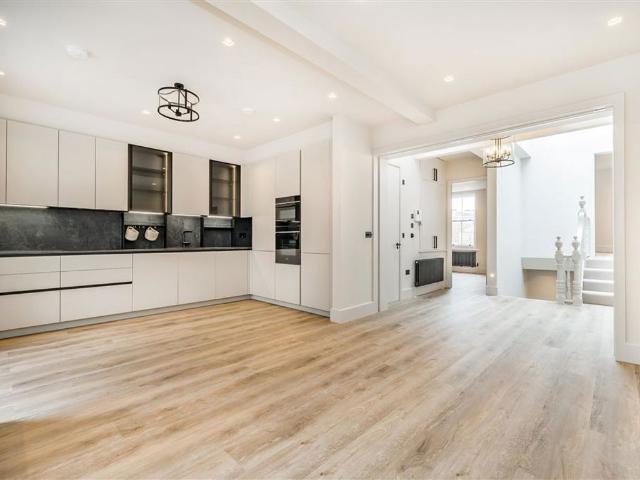 Lower Sloane Street, Chelsea SW1W, 3 bed flat to rent, £6,750 pcm | PrimeLocation