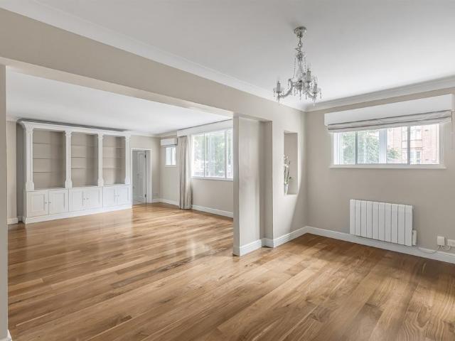 Lower Sloane Street, SW1W 5 bed flat to rent £8,667 pcm £2,000 pw