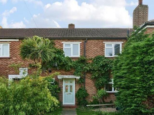 Lower Sunbury, Surrey, 3 Bedroom Terraced