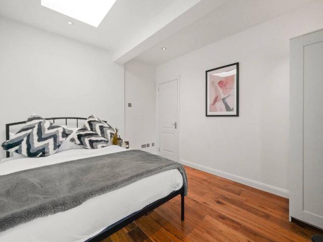 Lowfield Road, London W3, Room to rent, £1,300 pcm | PrimeLocation