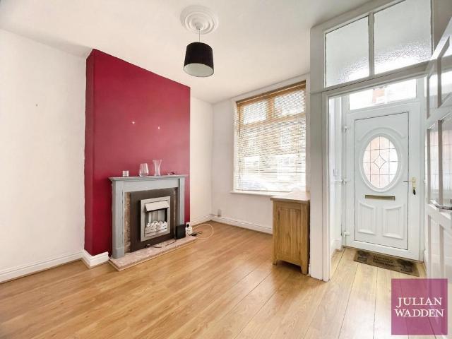 Lowfield Road, Shaw Heath, Stockport. 2 bed terraced house to rent £1,175 pcm £271 pw