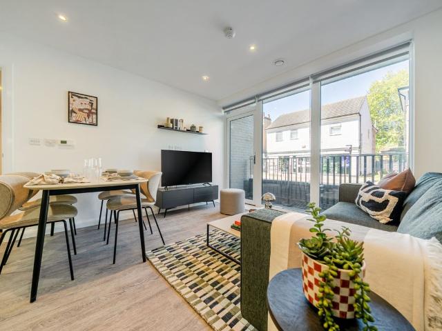 Lowfield Street, Dartford DA1, 2 bed flat to rent, £1,995 pcm | PrimeLocation