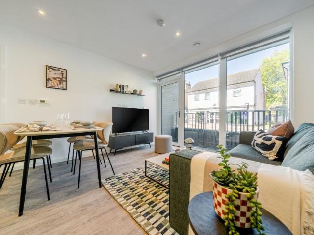 Lowfield Street, Dartford DA1, 2 bed flat to rent, £2,000 pcm | PrimeLocation