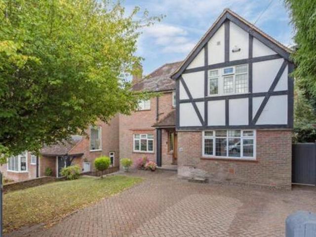Lowndes Avenue, Chesham, 4 Bedroom Detached