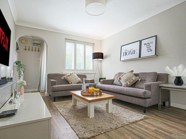 Lowndes Grove