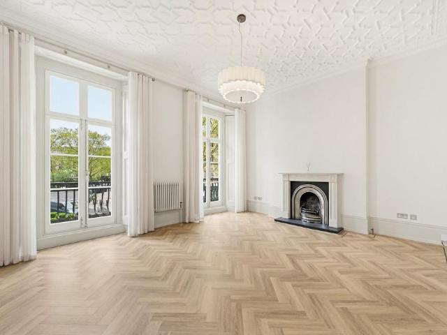 Lowndes Street, Belgravia, London 3 bed maisonette to rent £8,775 pcm £2,025 pw