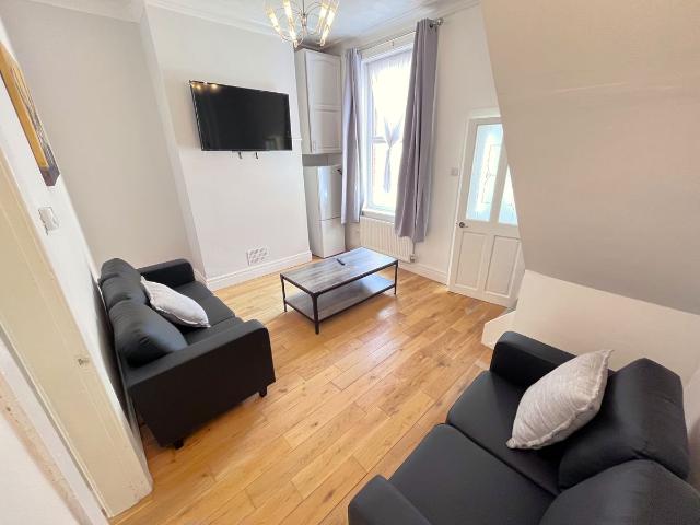 Lowndes Street, Preston PR1, 3 bed terraced house to rent, £895 pcm | PrimeLocation