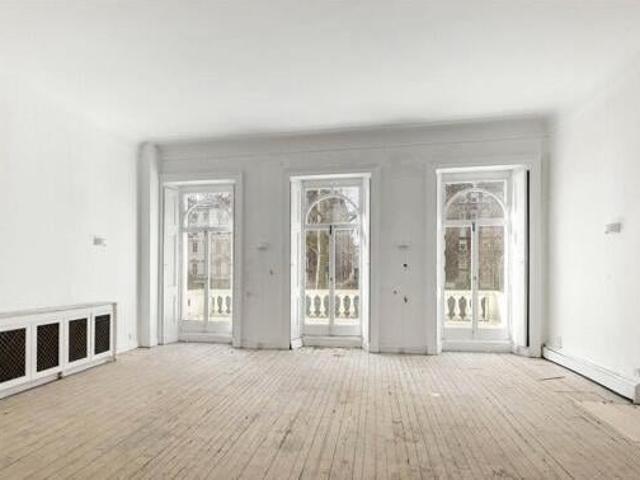 Lowndes Square, London, 10 Bedroom Terraced