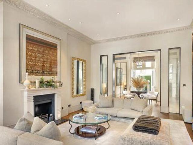 Lowndes Square, London, Studio Apartment For