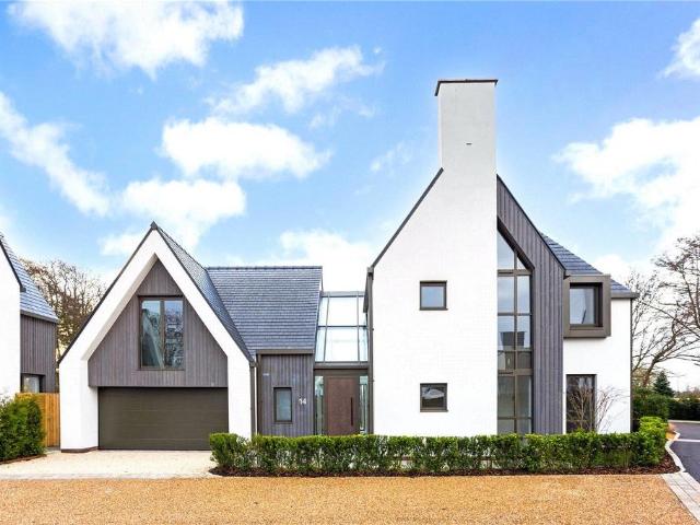 Lowood Place, Wilmslow, Cheshire, SK9 5 bed detached house to rent £12,000 pcm £2,769 pw
