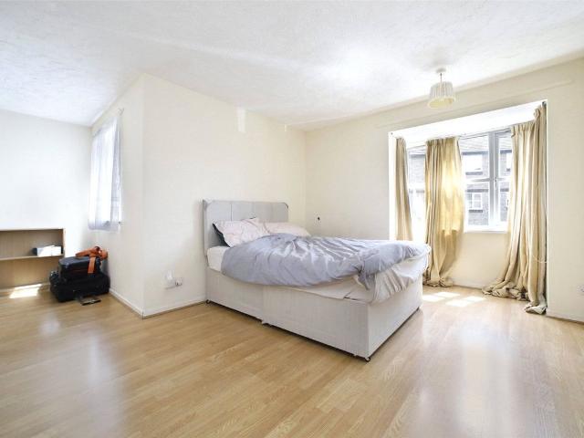 Lowry Court, London, 5 Stubbs Drive SE16, Studio to rent, £1,500 pcm | PrimeLocation