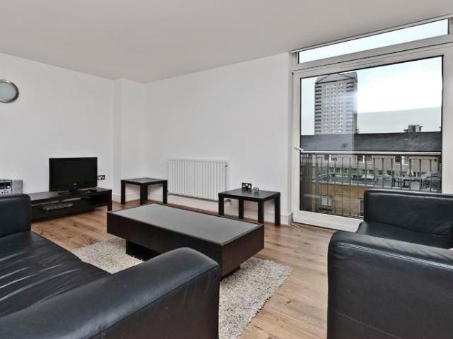 Lowry House, Cassilis Road E14, 2 bed flat to rent, £2,350 pcm | PrimeLocation