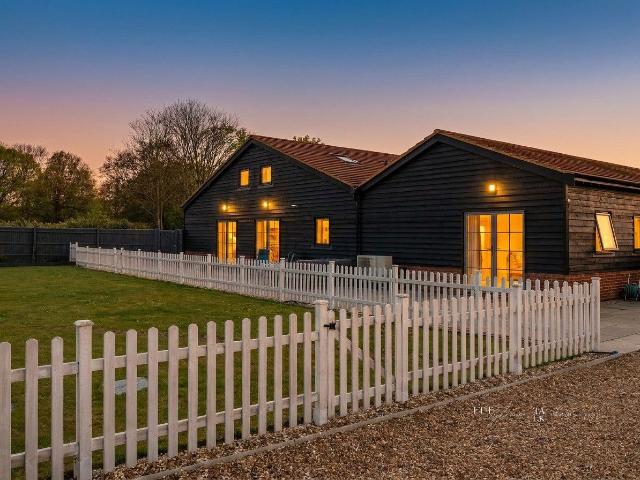Loxwood Road, Alfold GU6, 4 bed barn conversion to rent, £2,800 pcm | PrimeLocation