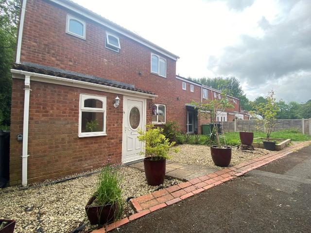 Loxley Close, Redditch B98, 3 bed property to rent, £1,100 pcm | PrimeLocation