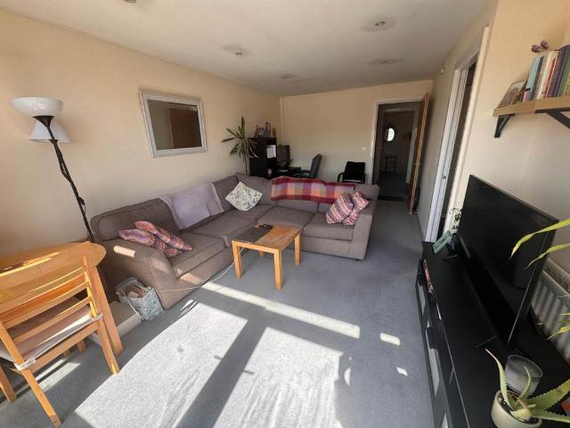 Lloyd George Avenue, Cardiff, 1 bed house to rent £1,175 pcm £271 pw