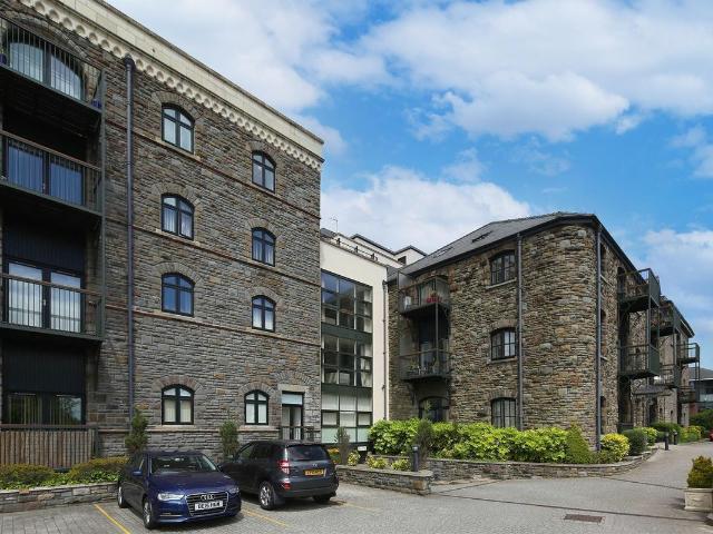 Lloyd George Avenue, Cardiff Bay CF10, 2 bed flat to rent, £1,400 pcm | PrimeLocation