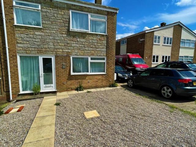 Lloyds Avenue, Kessingland, LOWESTOFT 3 bed house to rent £1,275 pcm £294 pw