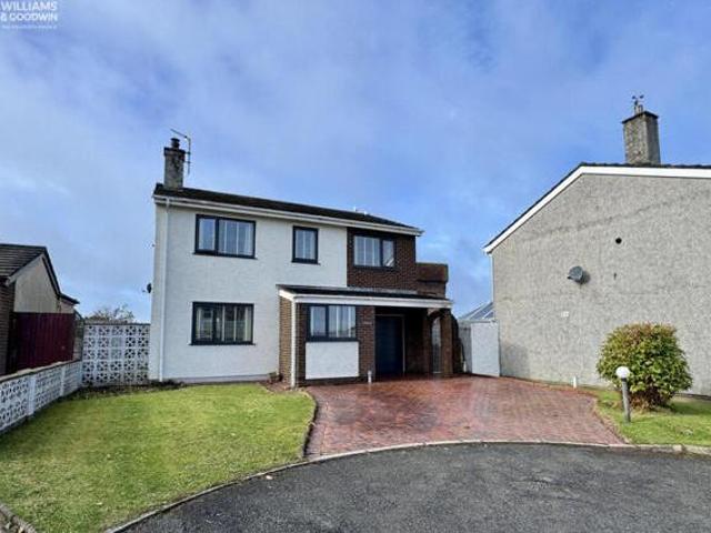 Llain Bryniau, Holyhead, 4 Bedroom Detached