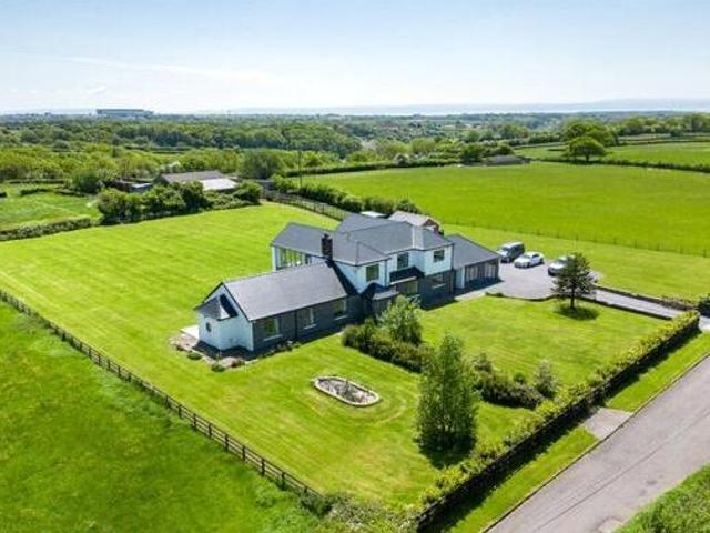 Llancarfan, Barry, 4 Bedroom Detached