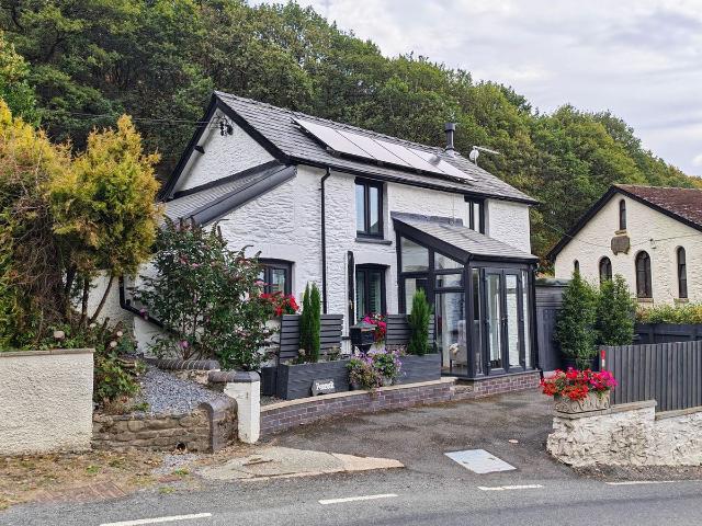 Llanafanfawr, Builth Wells LD2, 2 bed detached house to rent, £750 pcm | PrimeLocation
